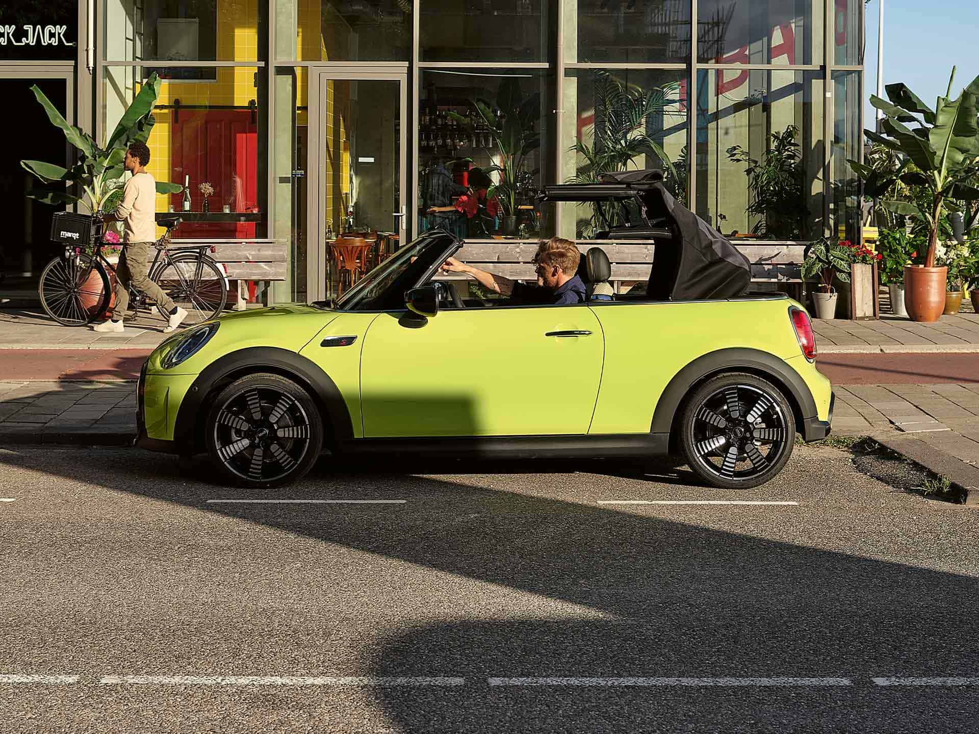 Das MINI Cabrio | Modelle, Optionen & Preise