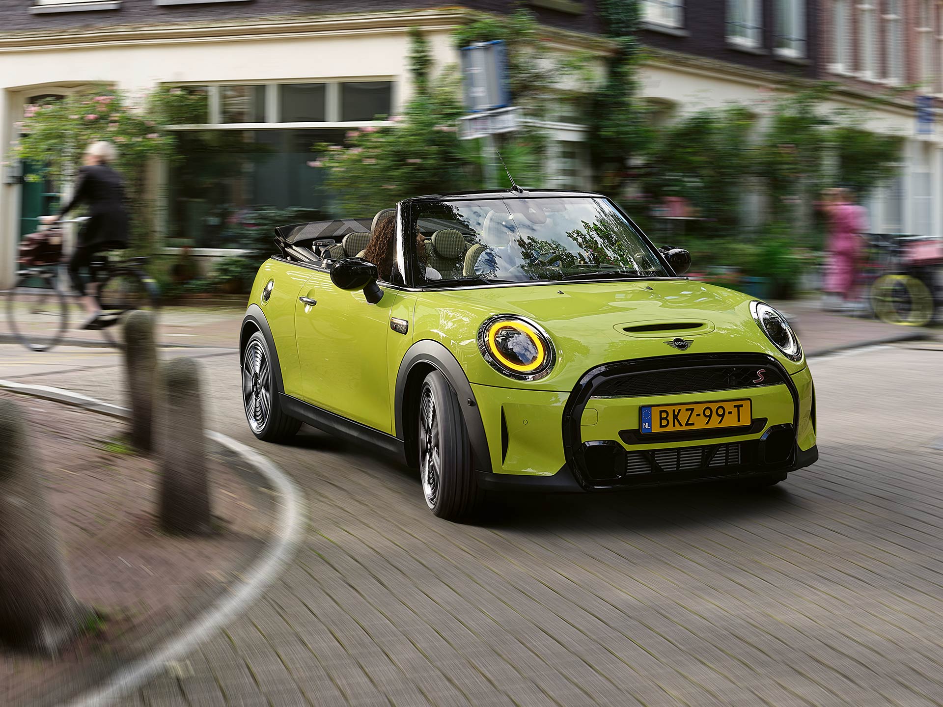Das MINI Cabrio | Modelle, Optionen & Preise